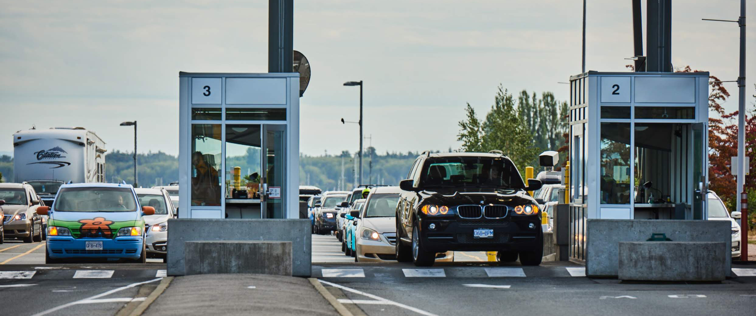 9,000 Canada Border Services Agency employees to begin job action ...