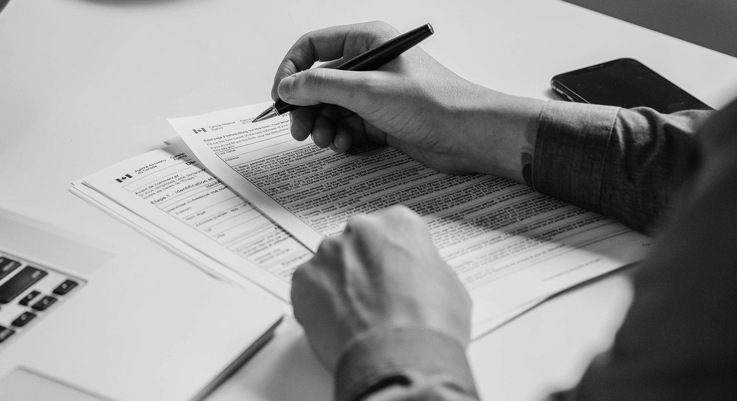 Canada Revenue Agency must stop contracting out call centre work ...