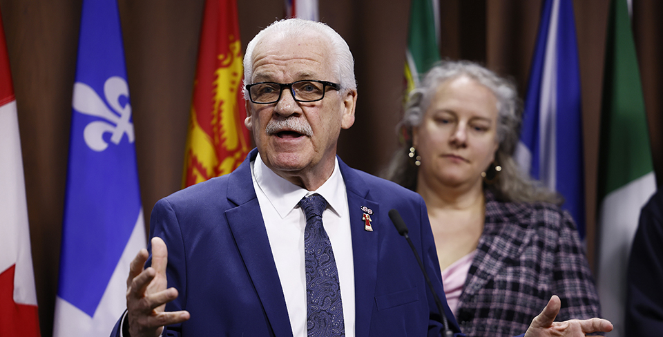 Largest federal public sector unions call for ongoing Phoenix damages ...